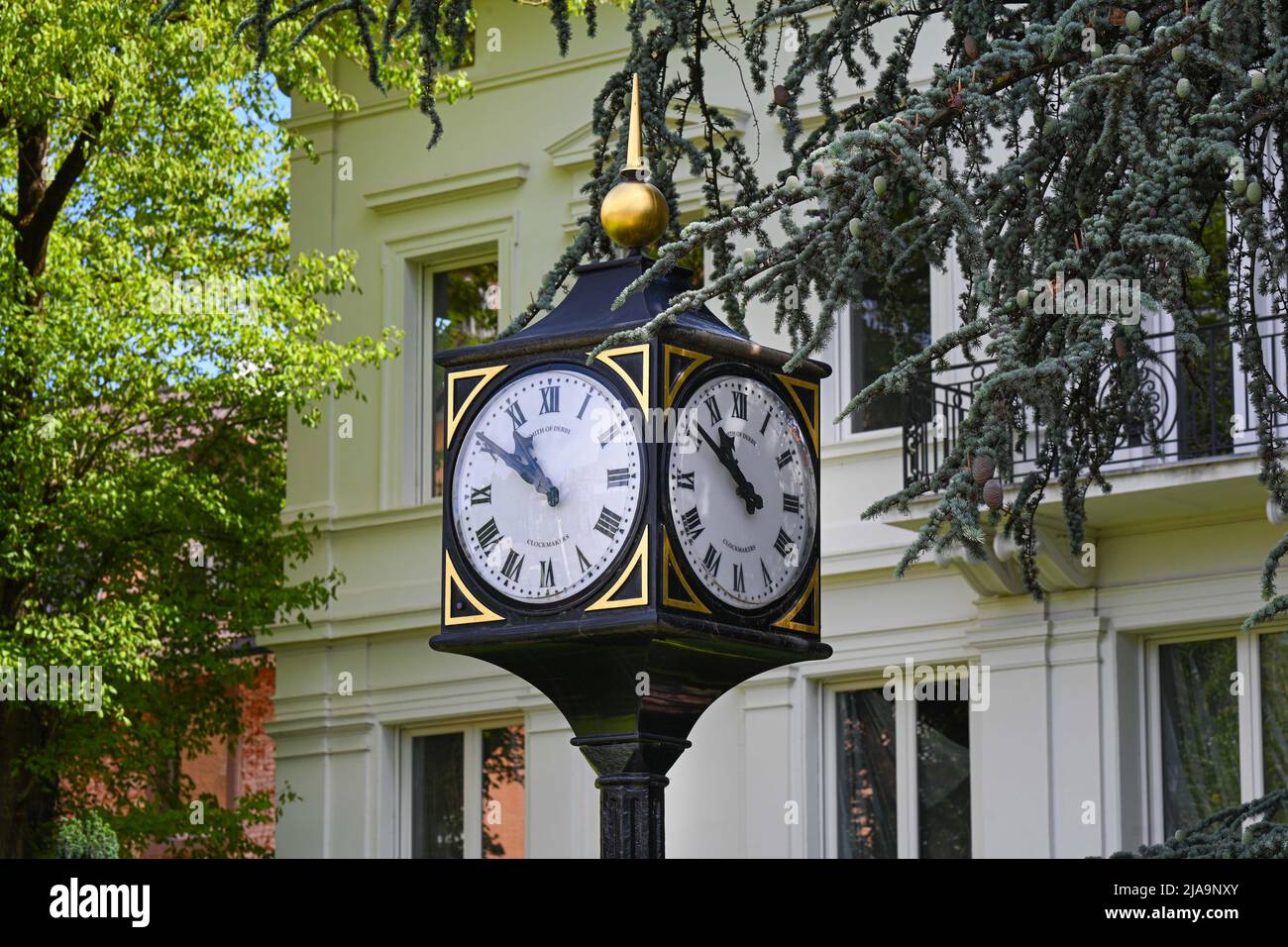 Old town clock hi-res stock photography and images - Alamy