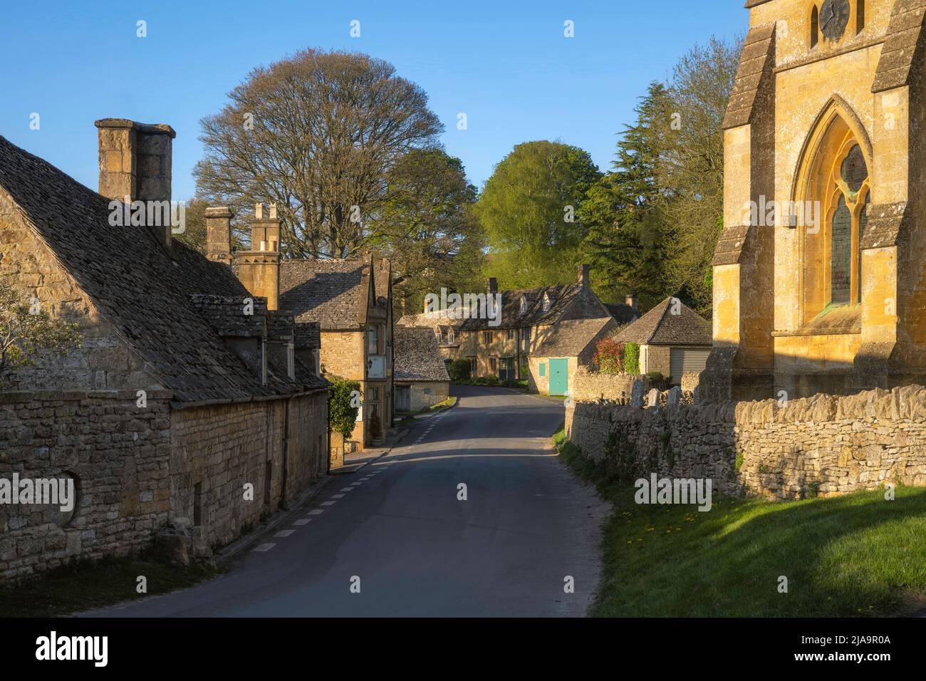 Snowshill village cotswolds gloucestershire england hi-res stock ...