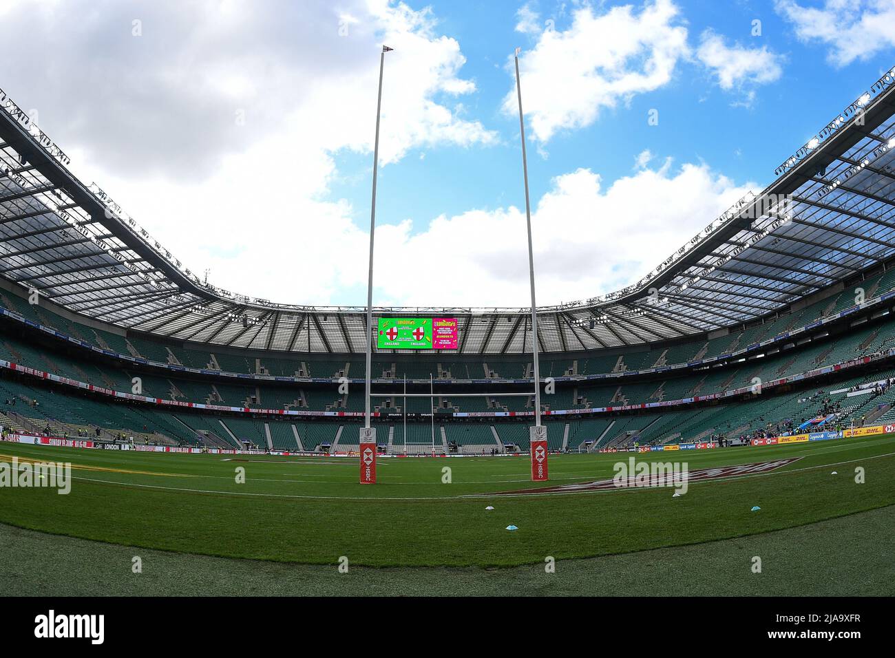 The hsbc london sevens day 2 hi-res stock photography and images - Alamy