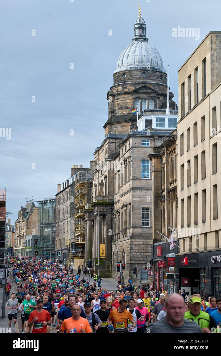 Edinburgh marathon hi-res stock photography and images - Alamy