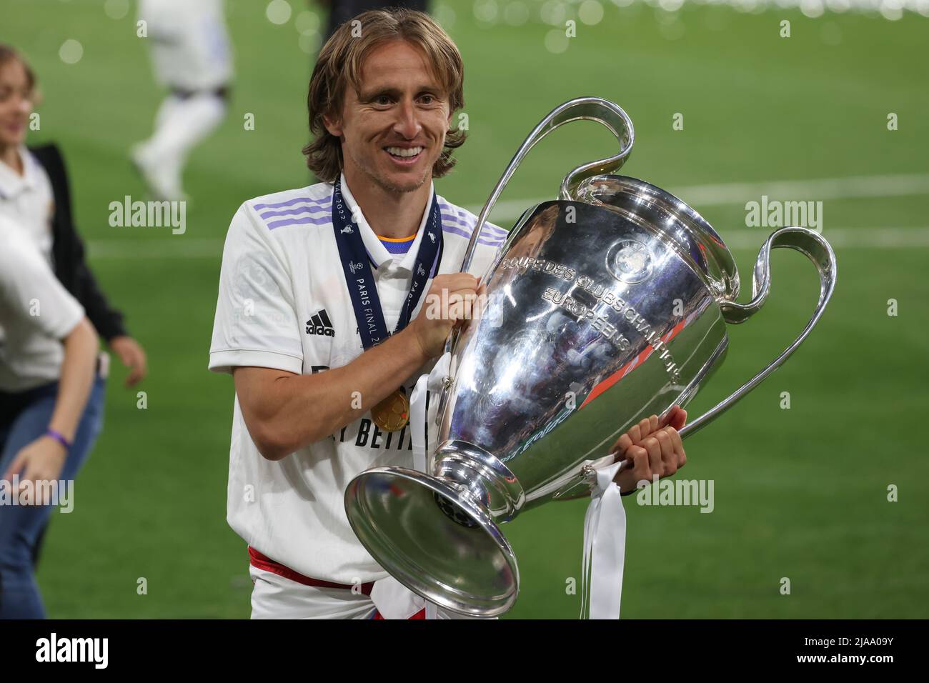 Paris, France. 28th May, 2022. Luka Modric of Real Madrid celebrates ...