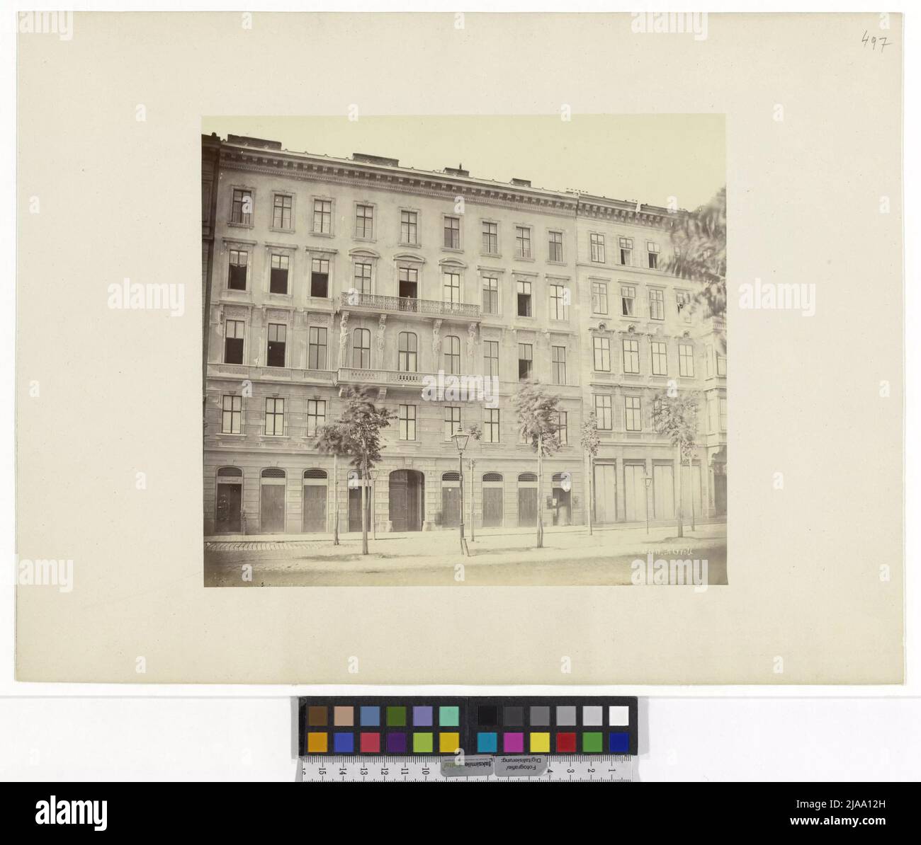 1st, opera ring 19 - residential and commercial building. Victor Luntz ...