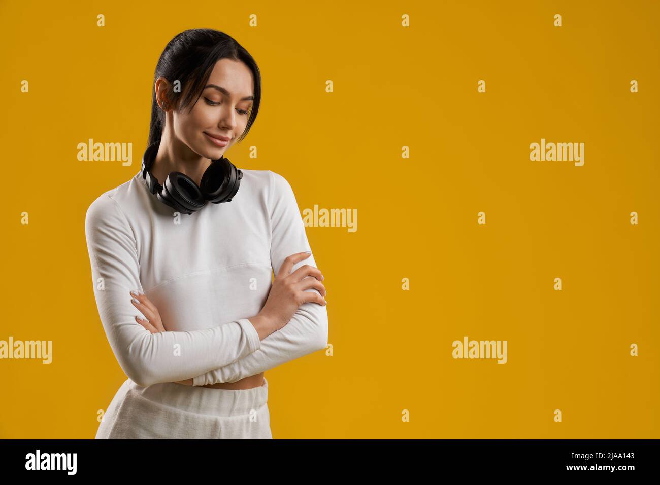 Dreamy pose hi-res stock photography and images - Alamy