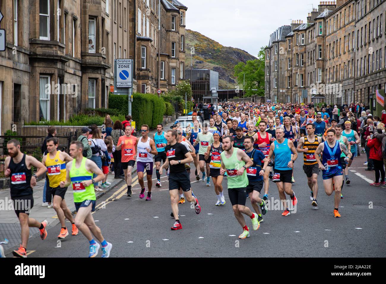 Edinburgh marathon hi-res stock photography and images - Alamy