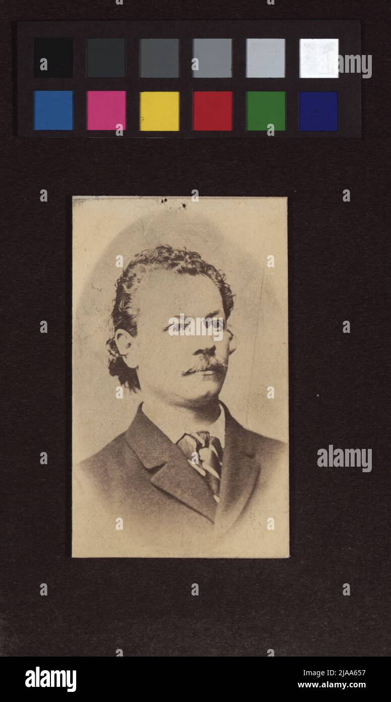 Operetta singer hi-res stock photography and images - Alamy