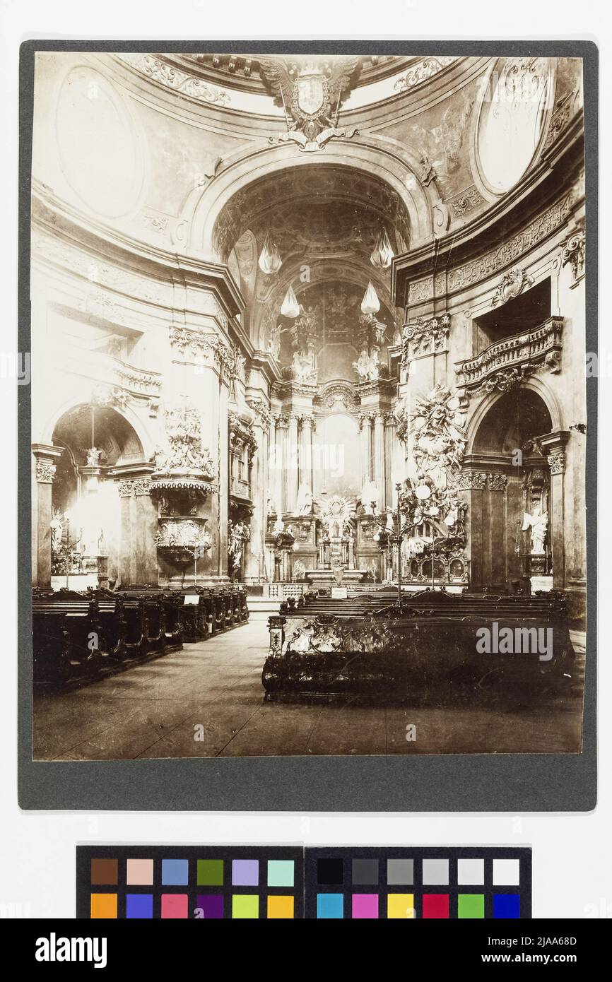 1st, Petersplatz - Peterskirche - interior view - view against high ...
