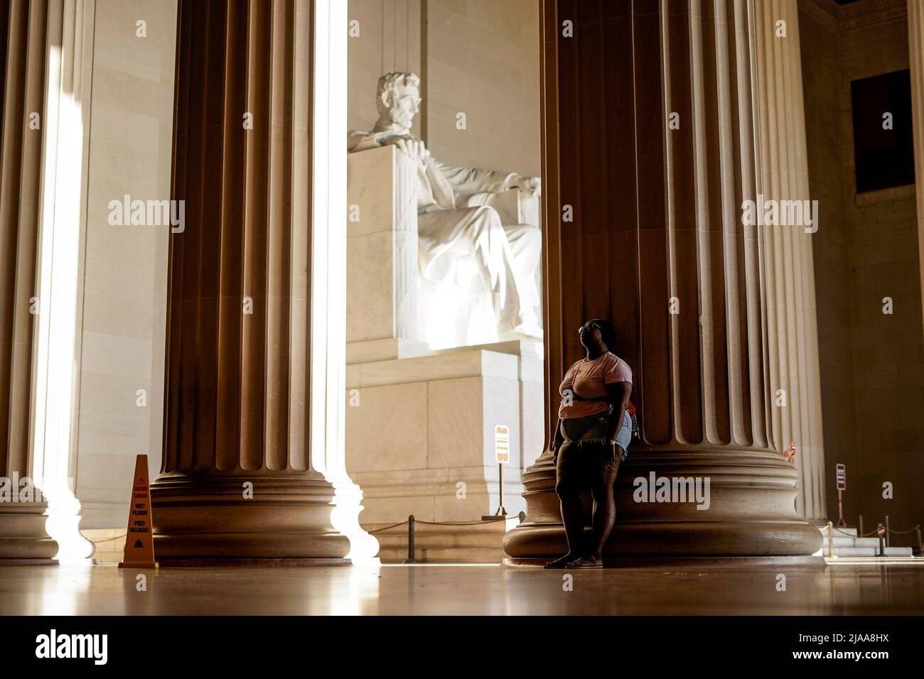 Young abraham lincoln statue hi-res stock photography and images - Alamy