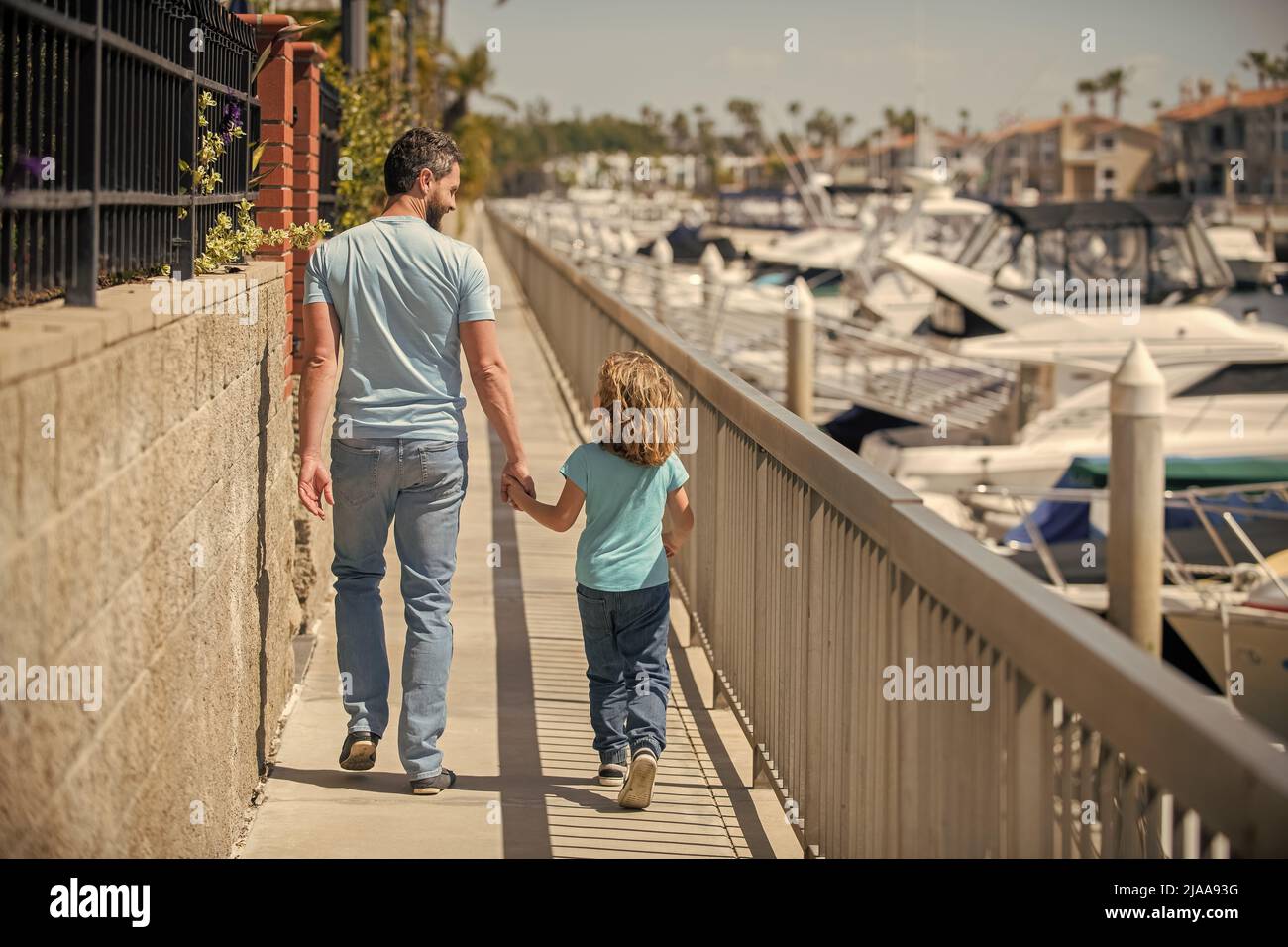 single dad leading small kid outside back view, family Stock Photo - Alamy single dad leading small kid outside back view, family Stock Photo - Alamy