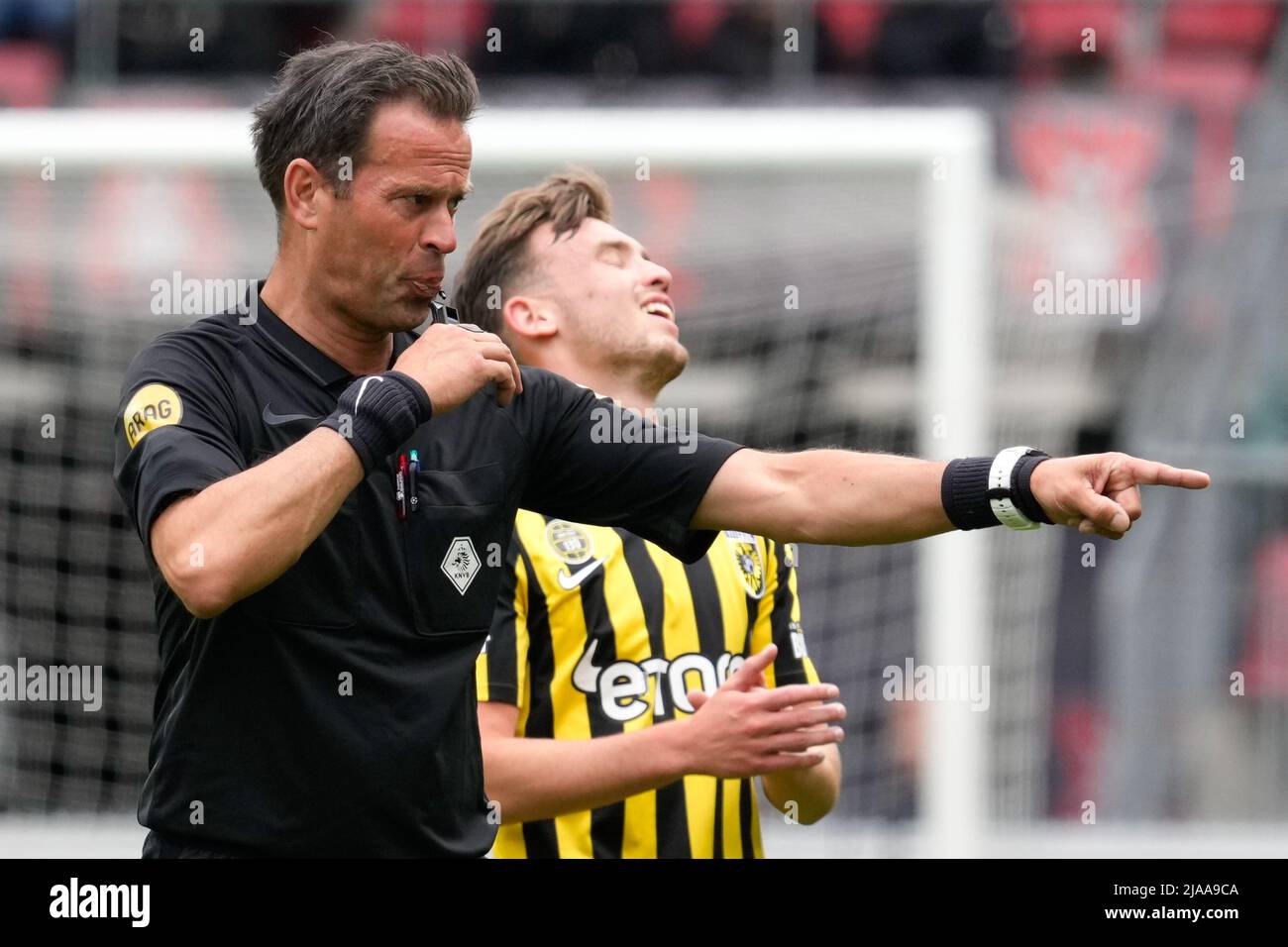 ALKMAAR, NETHERLANDS - MAY 29: Referee Bas Nijhuis during the Dutch ...