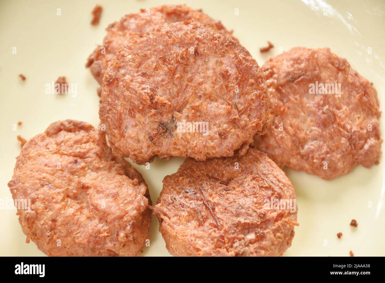 deep fried pork mixed glass noodles arranging on plate Stock Photo - Alamy
