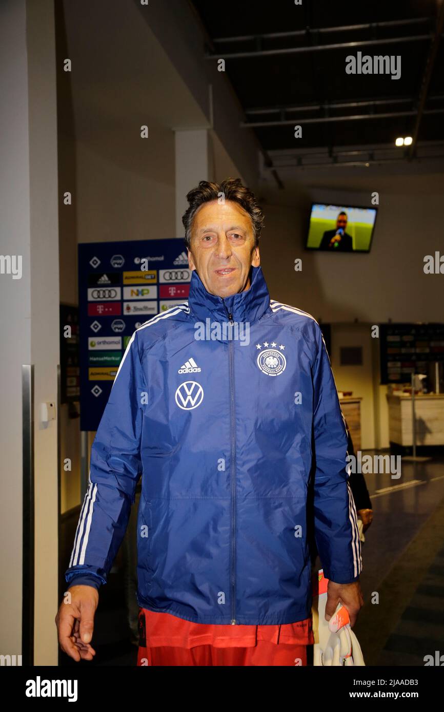 Dirk Heyne bei All Stars For Ukraine im Volksparkstadion in Hamburg am ...