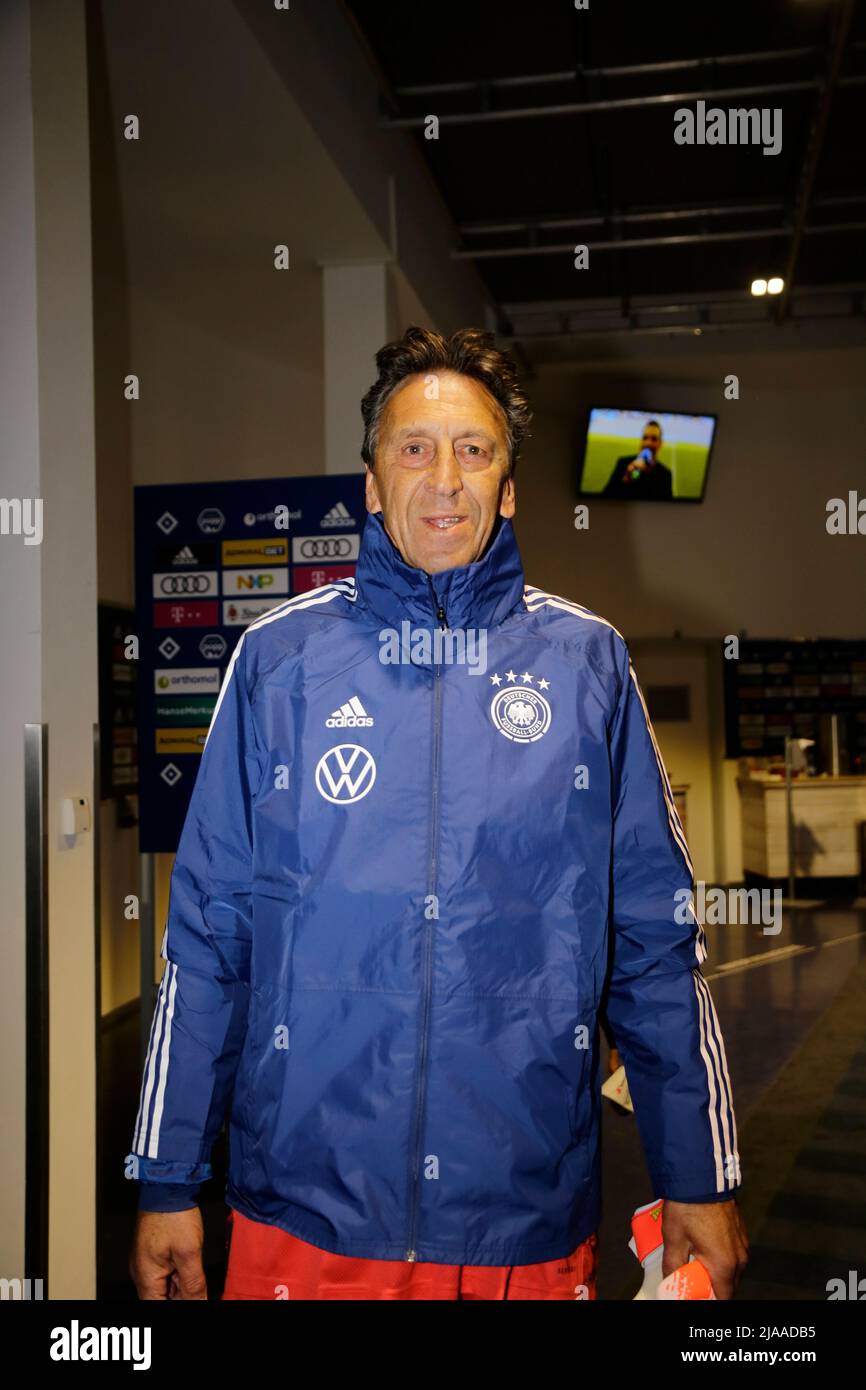 Dirk Heyne bei All Stars For Ukraine im Volksparkstadion in Hamburg am ...