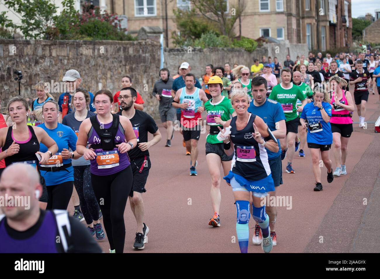 Edinburgh half marathon hi-res stock photography and images - Alamy