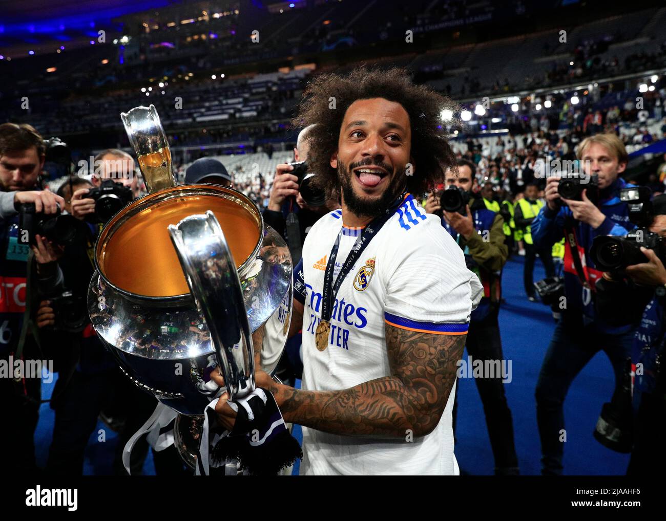 Marcelo real madrid trophy hi-res stock photography and images - Alamy