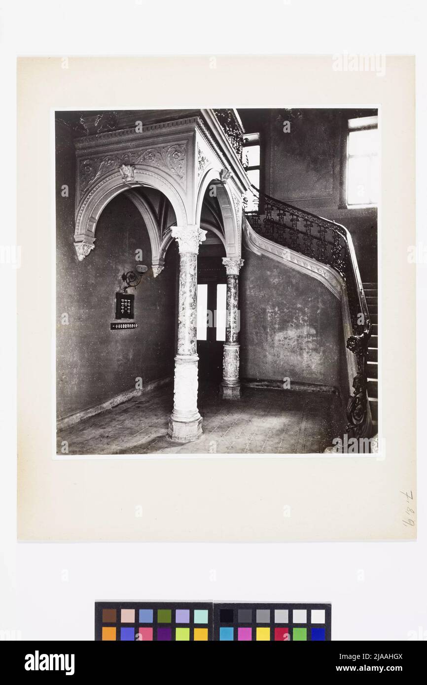 1st, Rathausplatz 7-9 - Arkadenhäuser - interior view - staircase ...