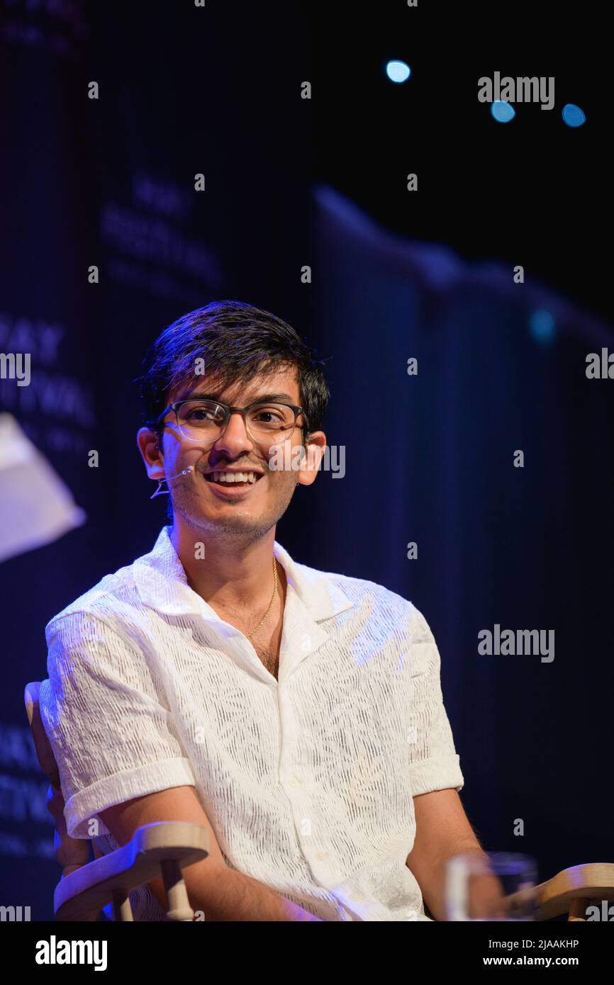 Hay-on-Wye, Wales, UK. 29th May, 2022. Gurnaik Johal talks to Jon ...