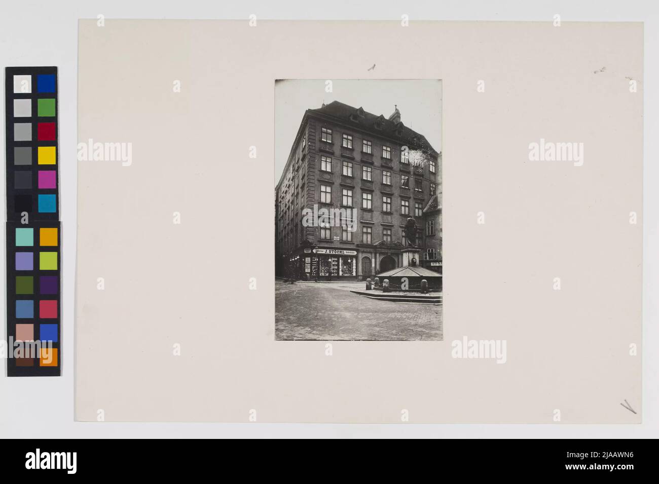 1st, Franziskanerplatz 1 - Mosesbrunnen - corner of Weihburggasse ...