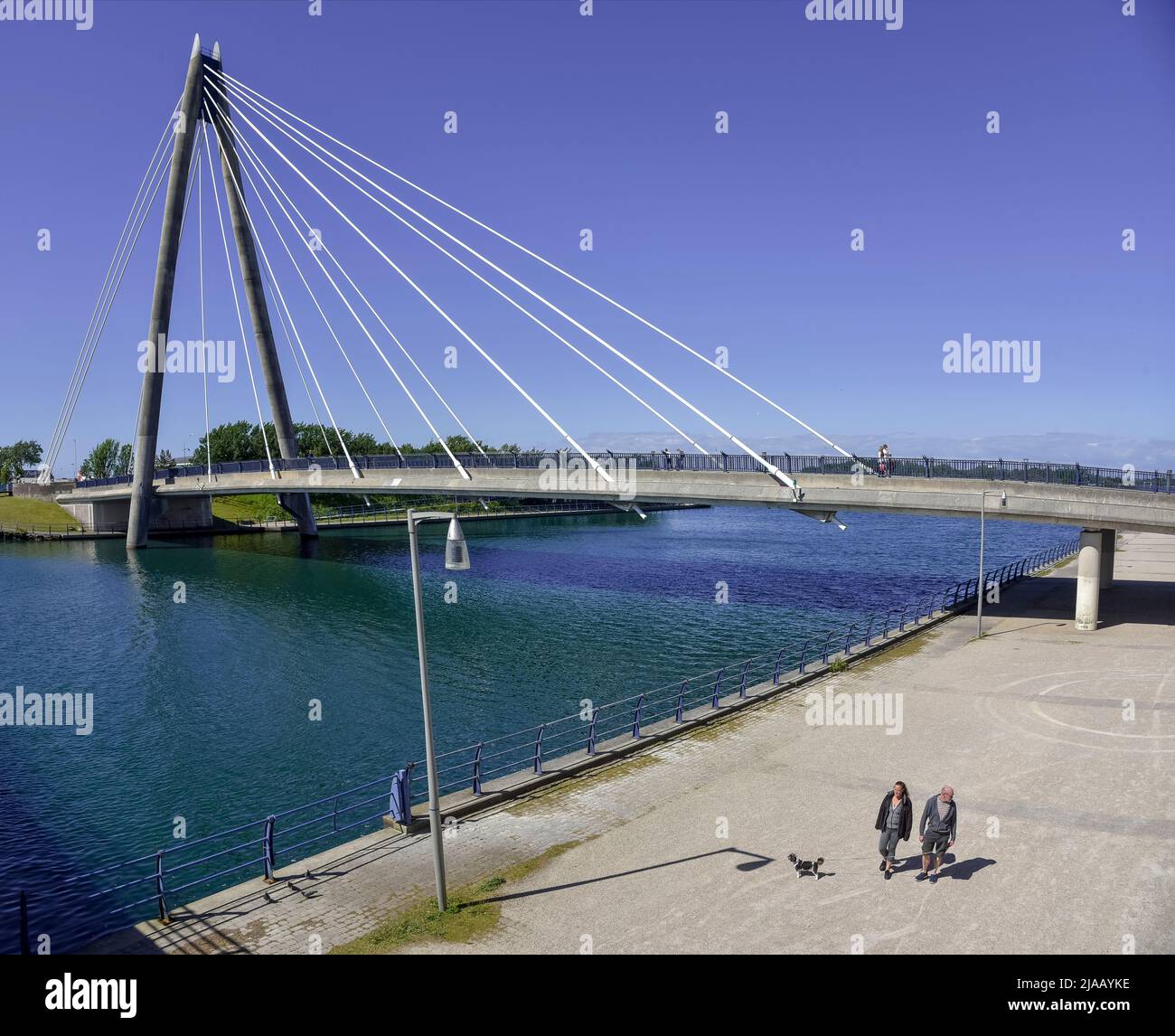Southport Marine Lake. Marine Way bridge Stock Photo - Alamy