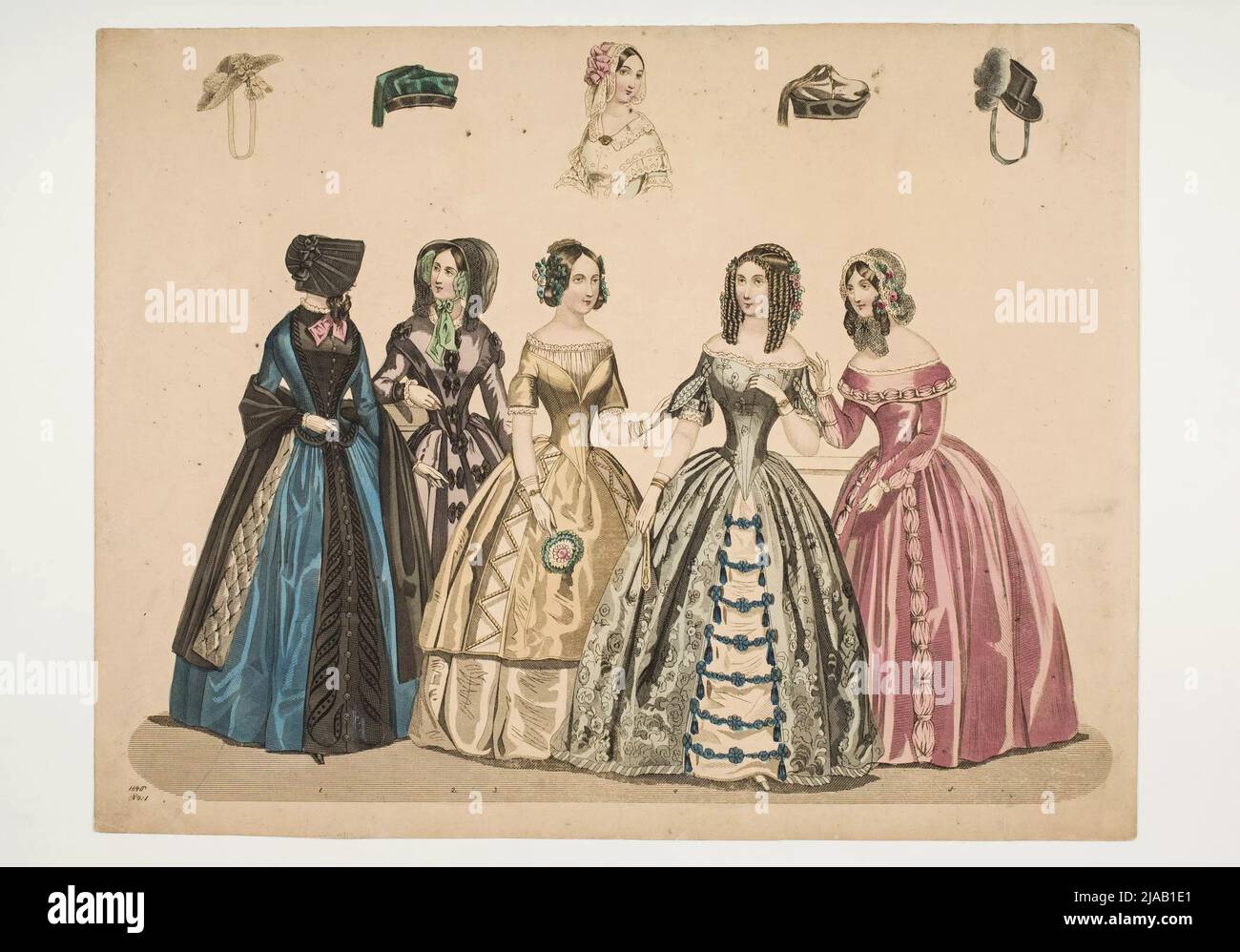 Fashion image: five figures, women's fashions (everyday dresses and ...