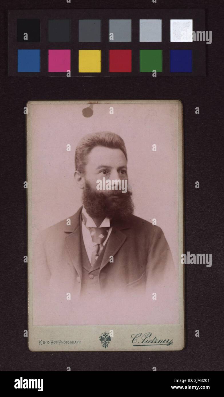 Huber, accountant. Karl (Carl) Pietzner sen. (1853-1927), Photo Studio ...