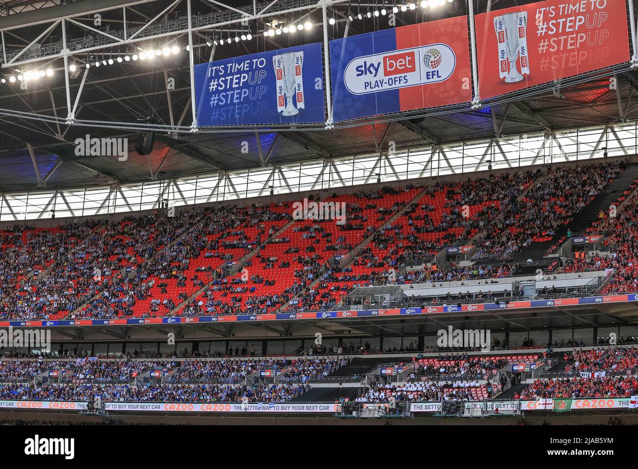 Empty seats at wembley stadium hi-res stock photography and images - Alamy