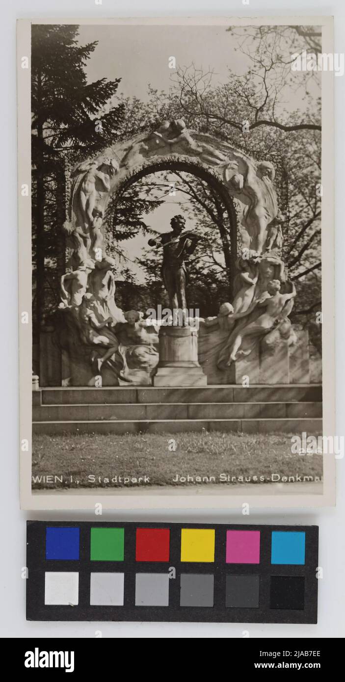 Vienna I., Stadtpark Johann Strauss monument. Unknown Stock Photo - Alamy
