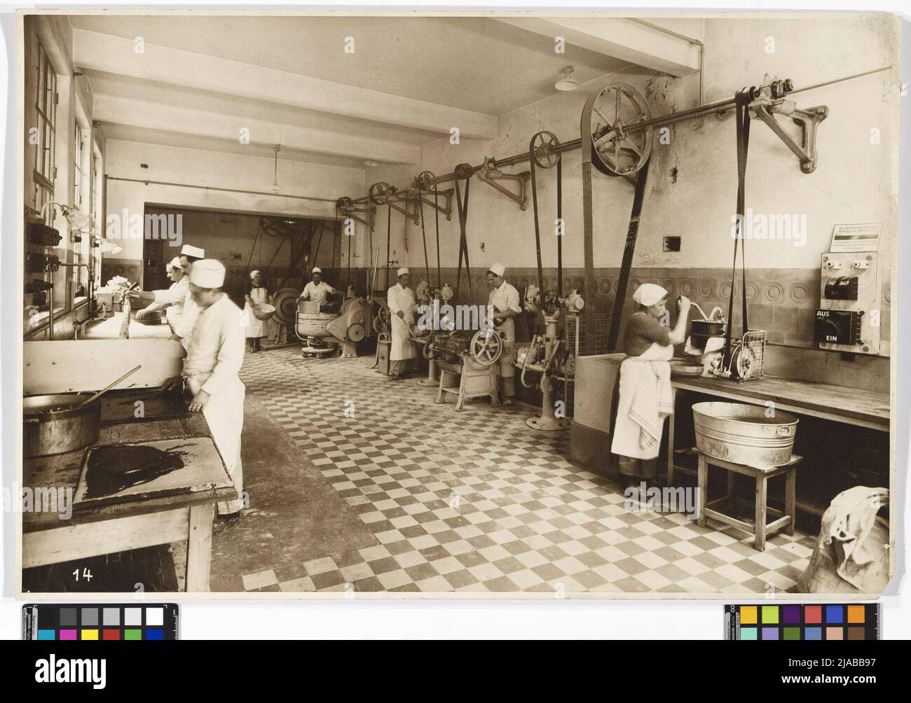 5th, Margaret belt 18 () - Wiener Public Kitchen Company (Wök ...