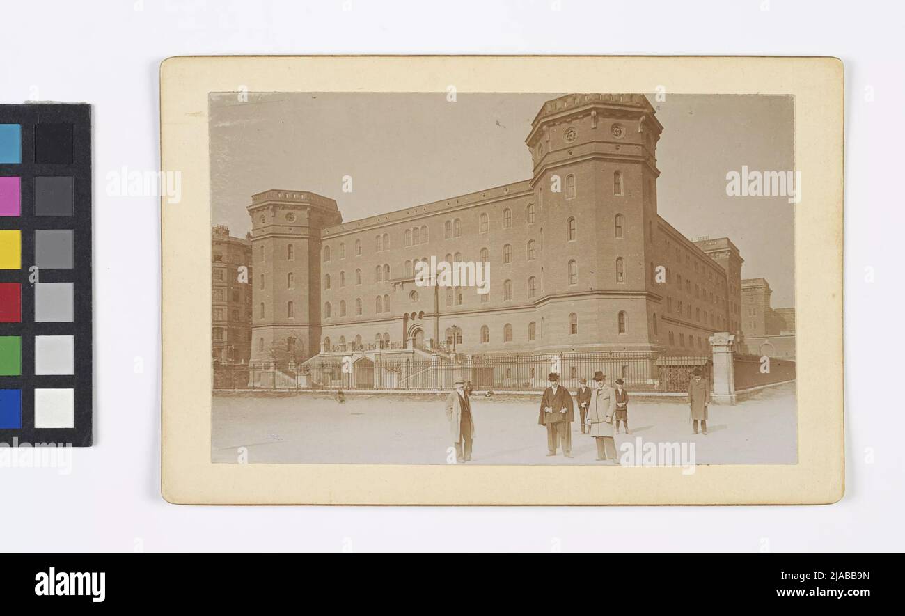 1st, Stubenring - Franz -Joseph -Kaserne - south facade. Questionable ...