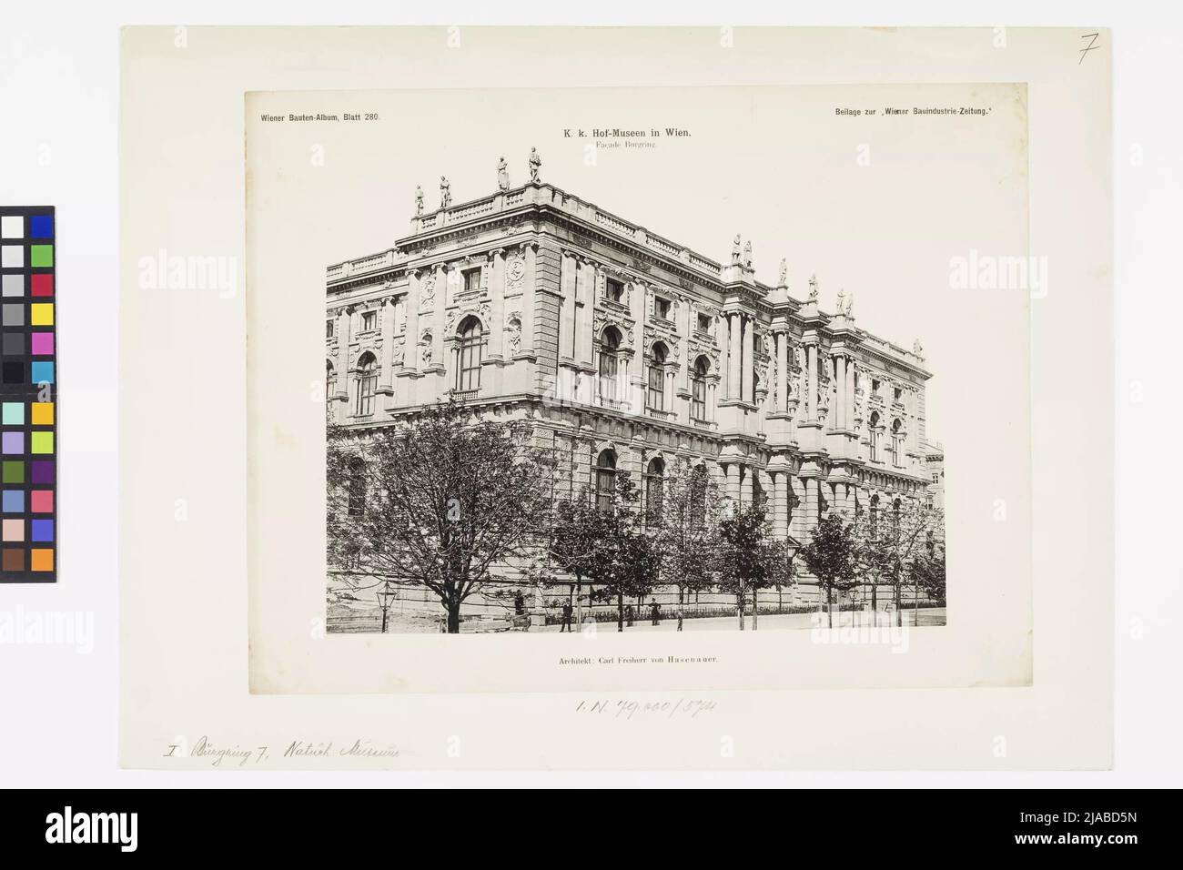 Visual art on building facade in vienna hi-res stock photography and ...