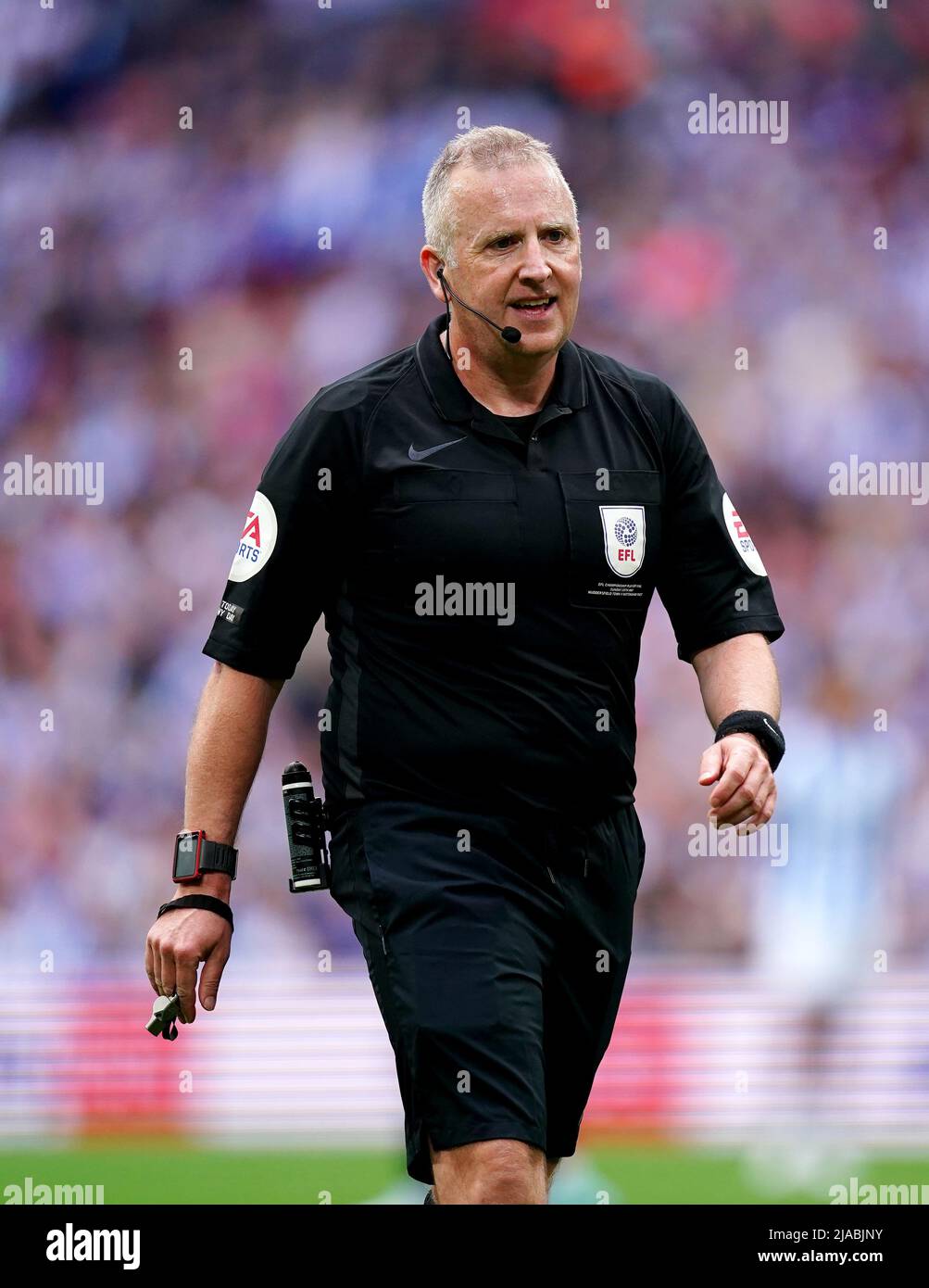 Referee Jonathan Moss during the Sky Bet Championship play-off final at ...