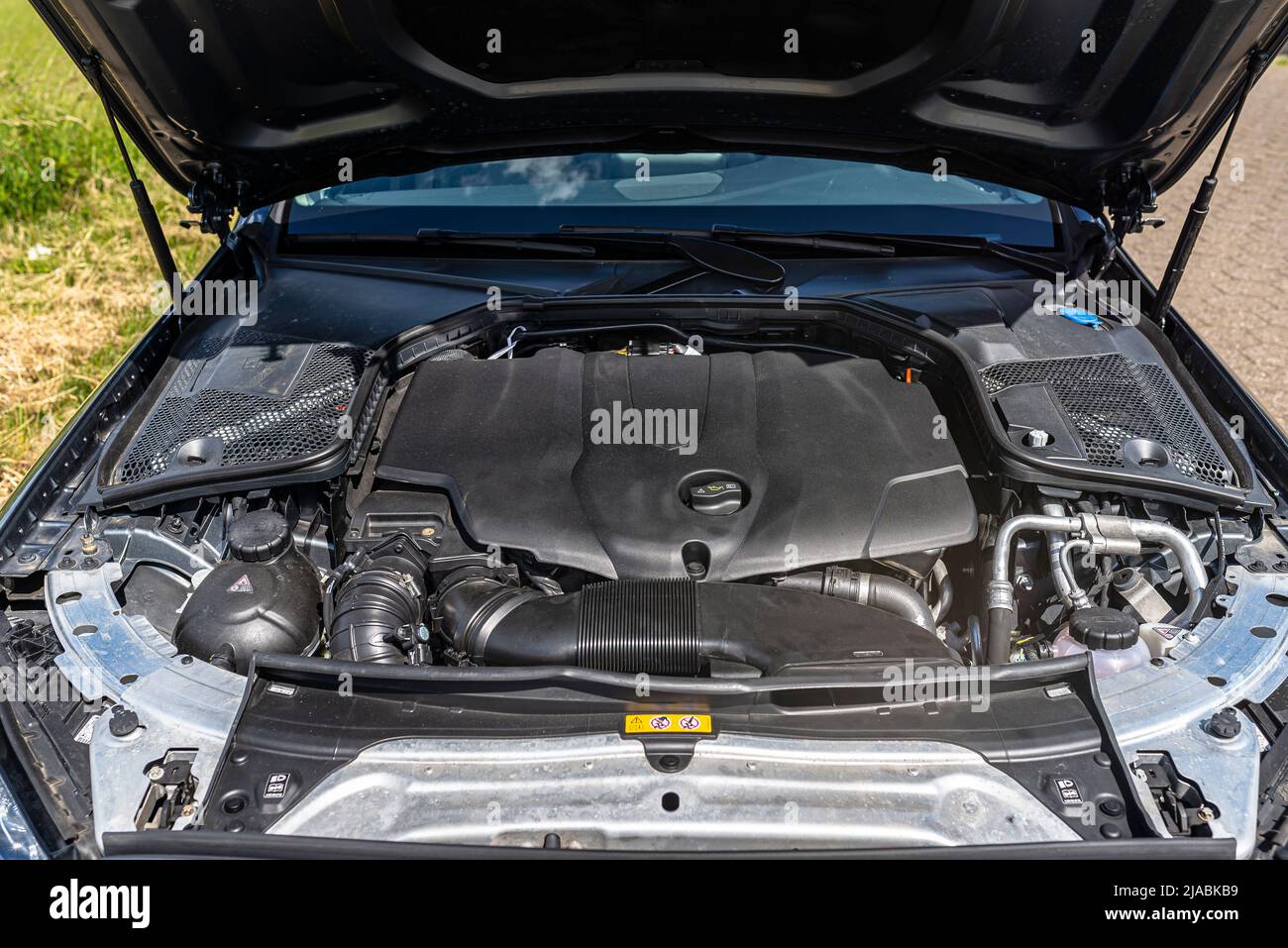 A modern diesel engine with 170 horsepower and an engine capacity of 2. ...