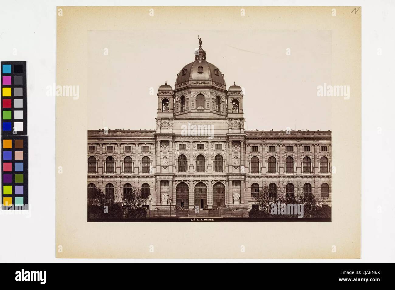 1st, Maria -Theresien -Platz - Naturalhistorisches Museum - Subs view ...