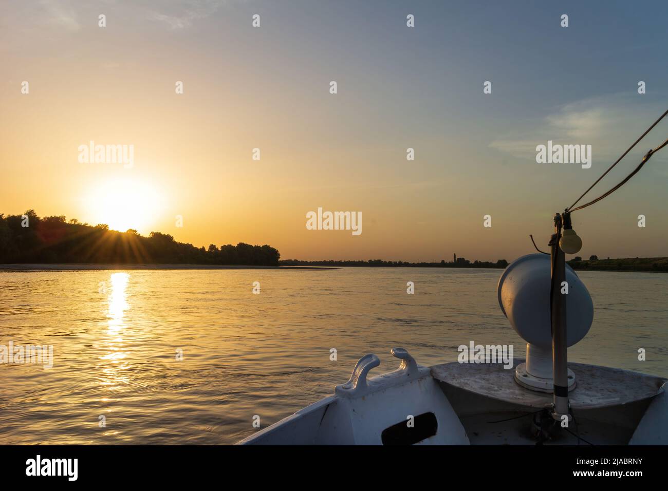 We accompany you on pleasant and relaxing excursions, to savor the ...