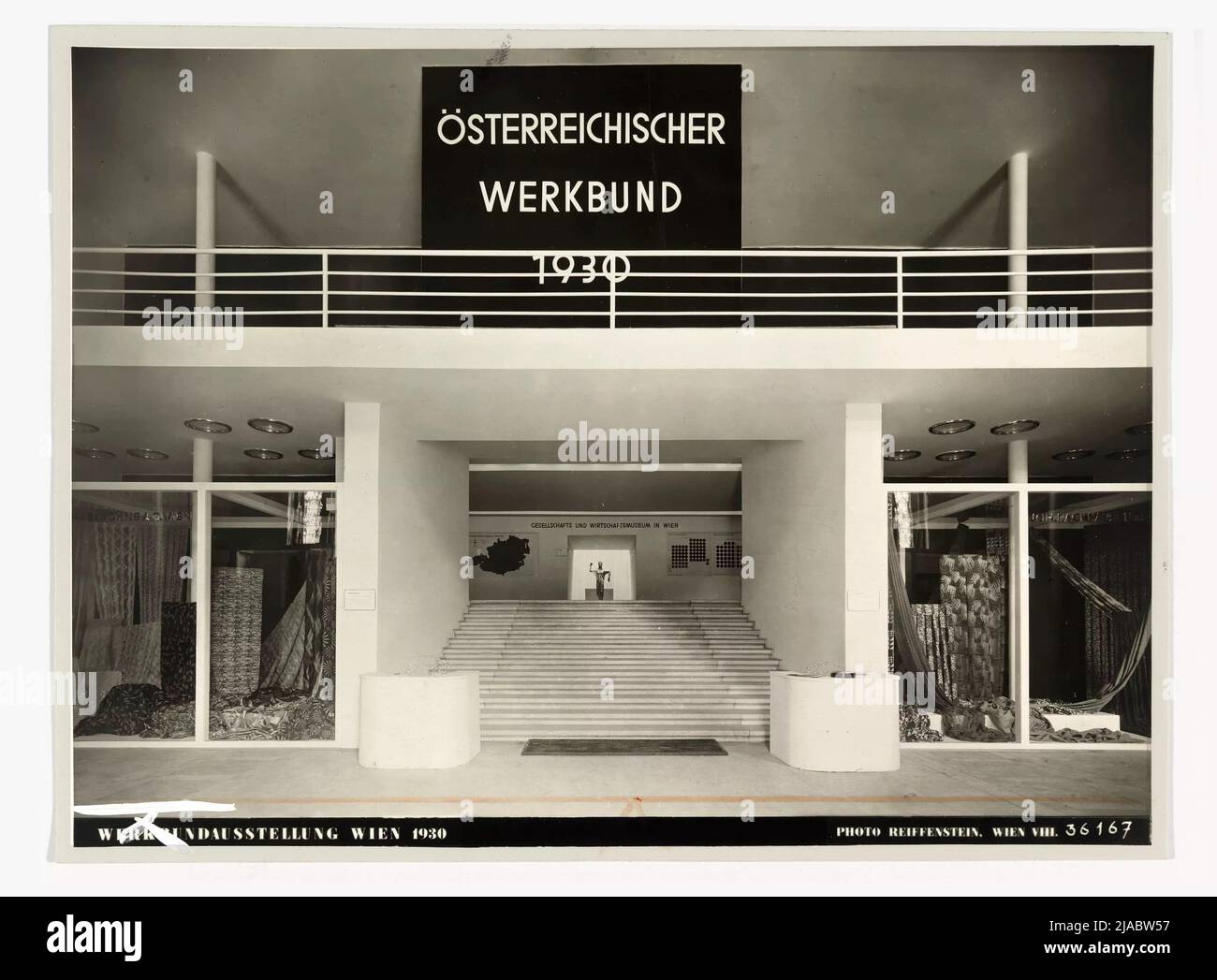 The entrance area of the exhibition "Austrian Werkbund 1930" (design ...