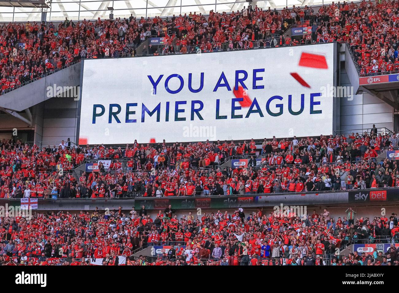 Big screen wembley stadium hi-res stock photography and images - Alamy