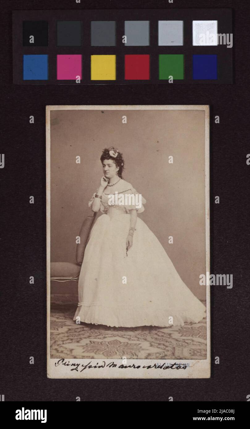 19th century studio photograph noblewoman hi-res stock photography and ...