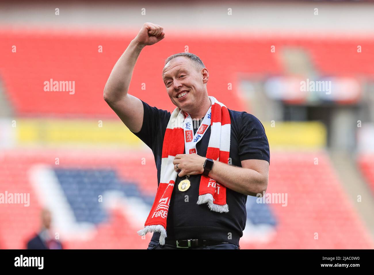 Steve Cooper manager of Nottingham Forest punches the air as Nottingham ...