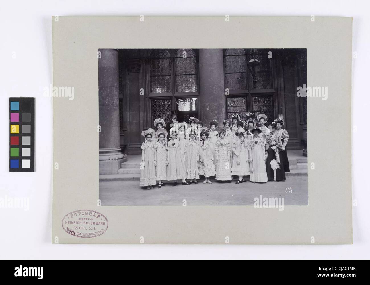 1913 school girls hi-res stock photography and images - Alamy