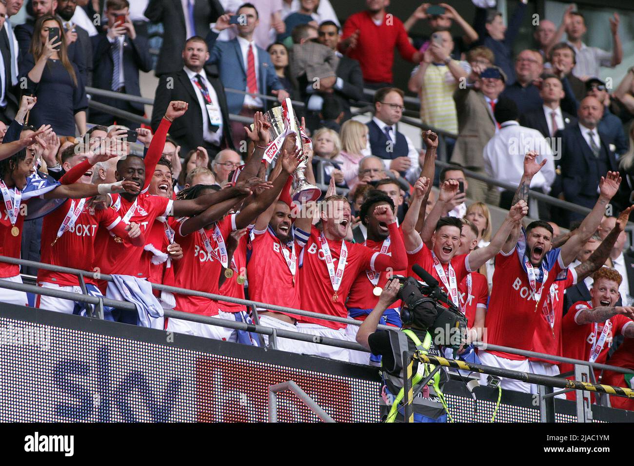 Royal box wembley hi-res stock photography and images - Alamy