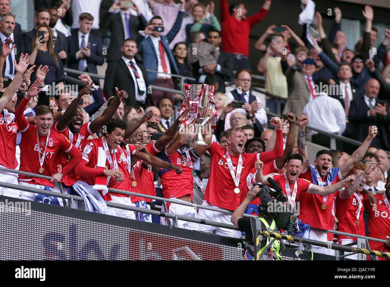Royal box wembley hi-res stock photography and images - Alamy