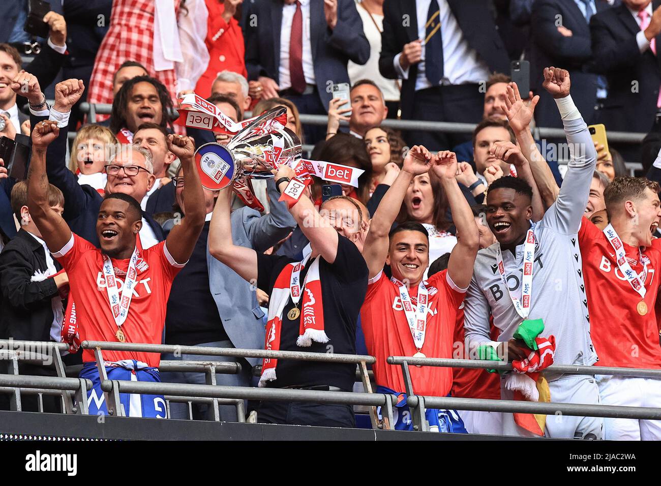 Steve Cooper manager of Nottingham Forest lifts the cup as Forest are ...