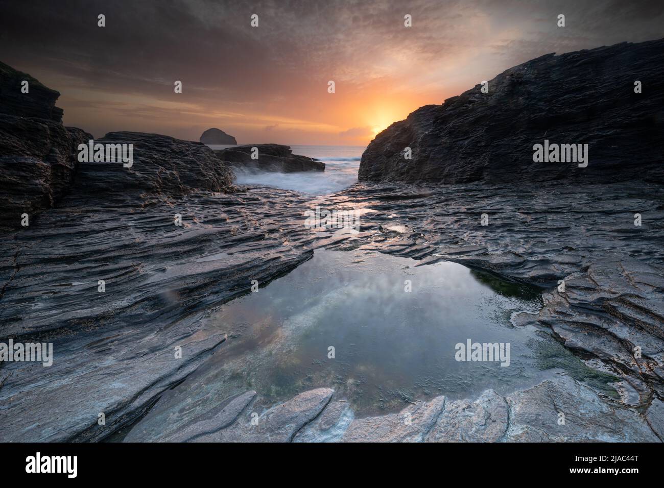 Trebarith Strand, Cornwall Sunset Stock Photo - Alamy