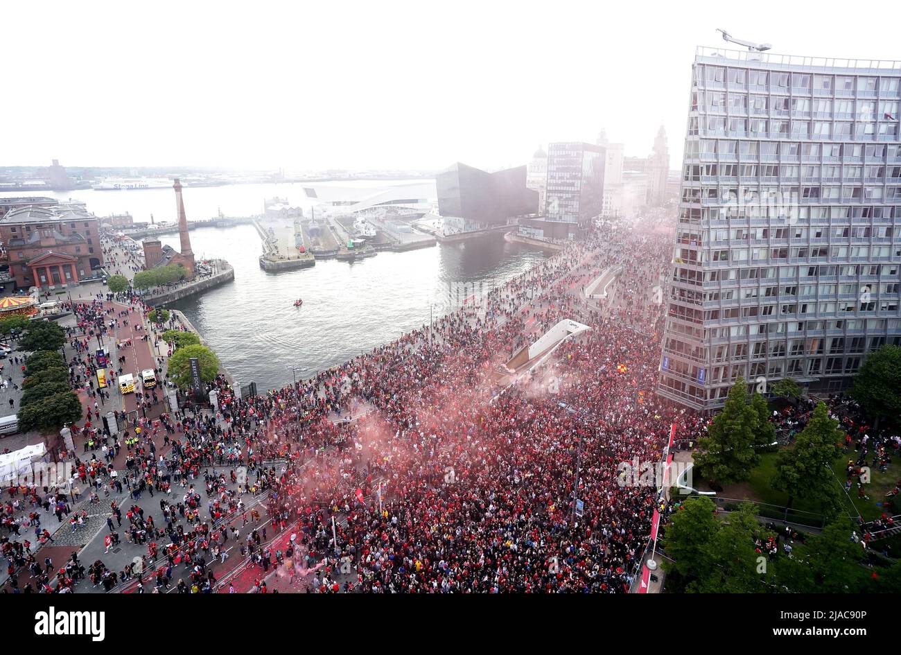 Liverpool fans set flares hi-res stock photography and images - Alamy