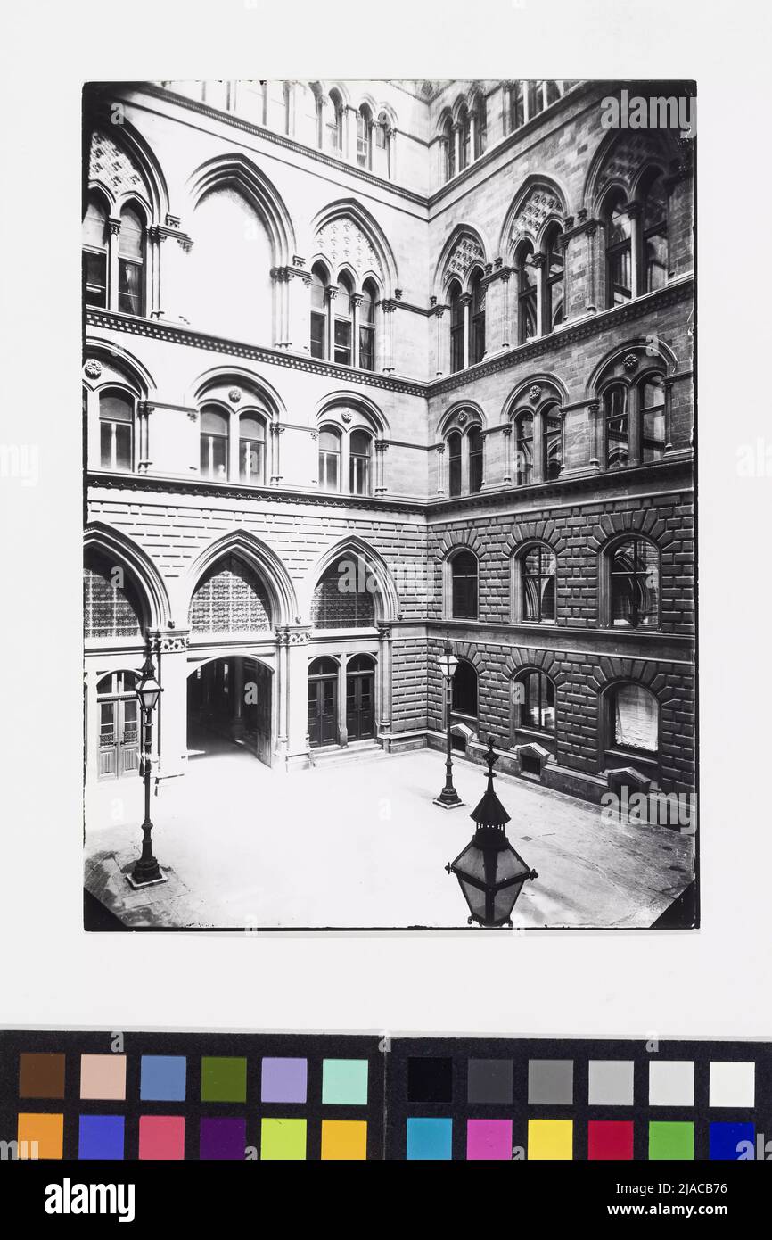 1st, Rathausplatz 1 - City Hall - Court View - Caught view in Kleine ...