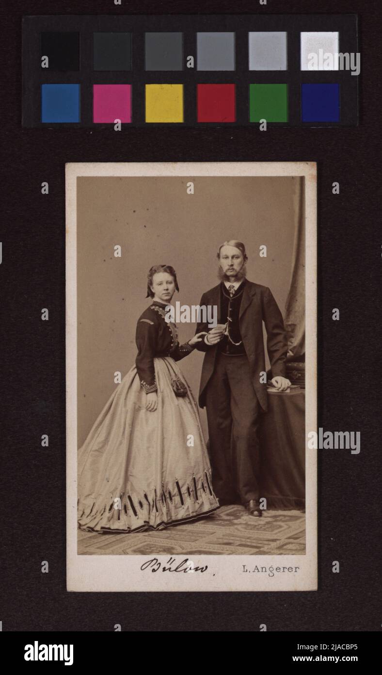 Black couple wedding photo hi-res stock photography and images - Alamy