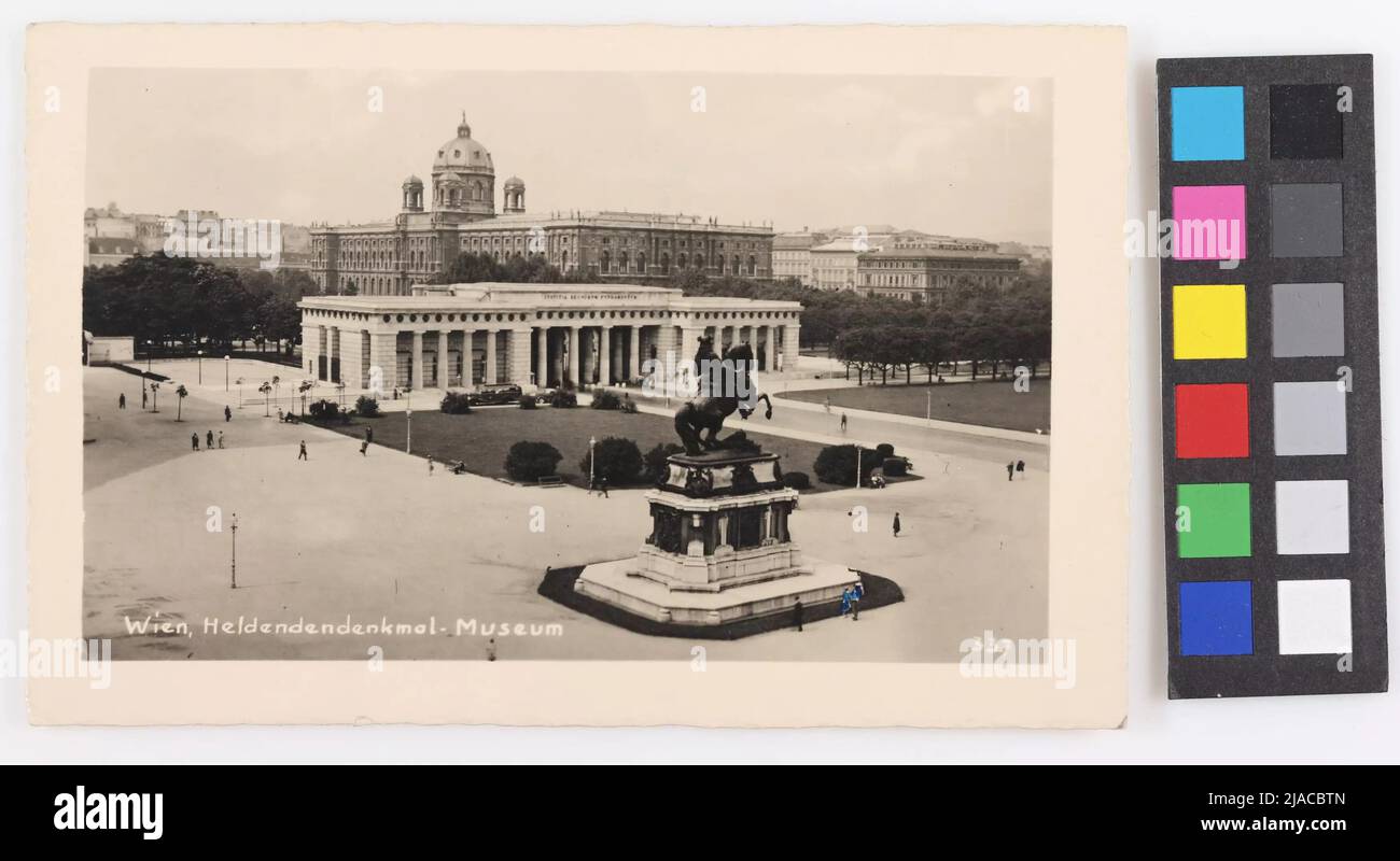 Vienna, hero monument museum. Unknown Stock Photo - Alamy
