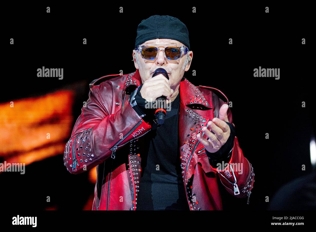 Vasco rossi instrument hi-res stock photography and images - Alamy