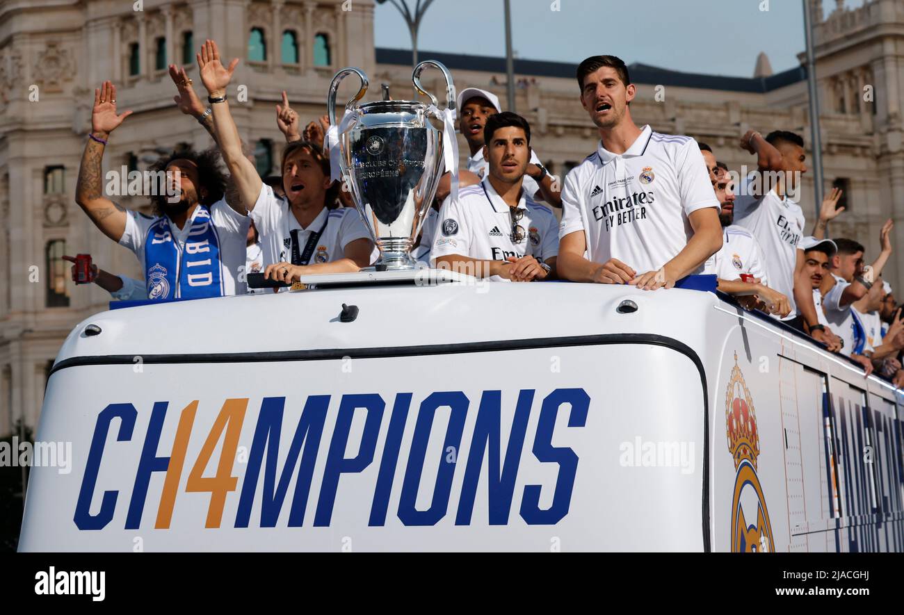 Thibaut courtois del real madrid hi-res stock photography and images ...