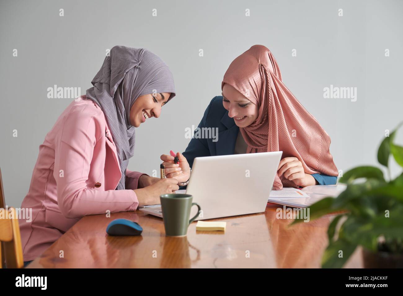 Islam college students hi-res stock photography and images - Alamy