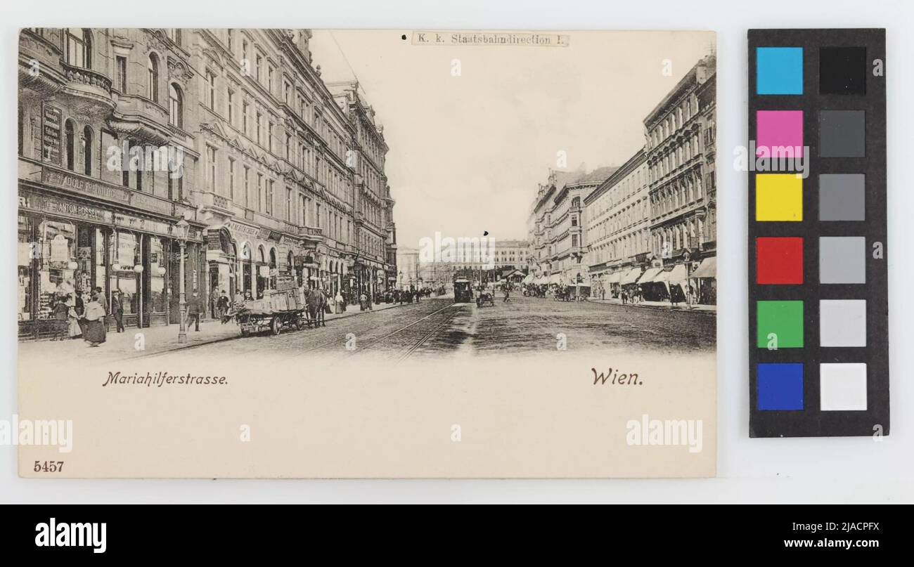 Urban street scene mariahilfer hi-res stock photography and images - Alamy